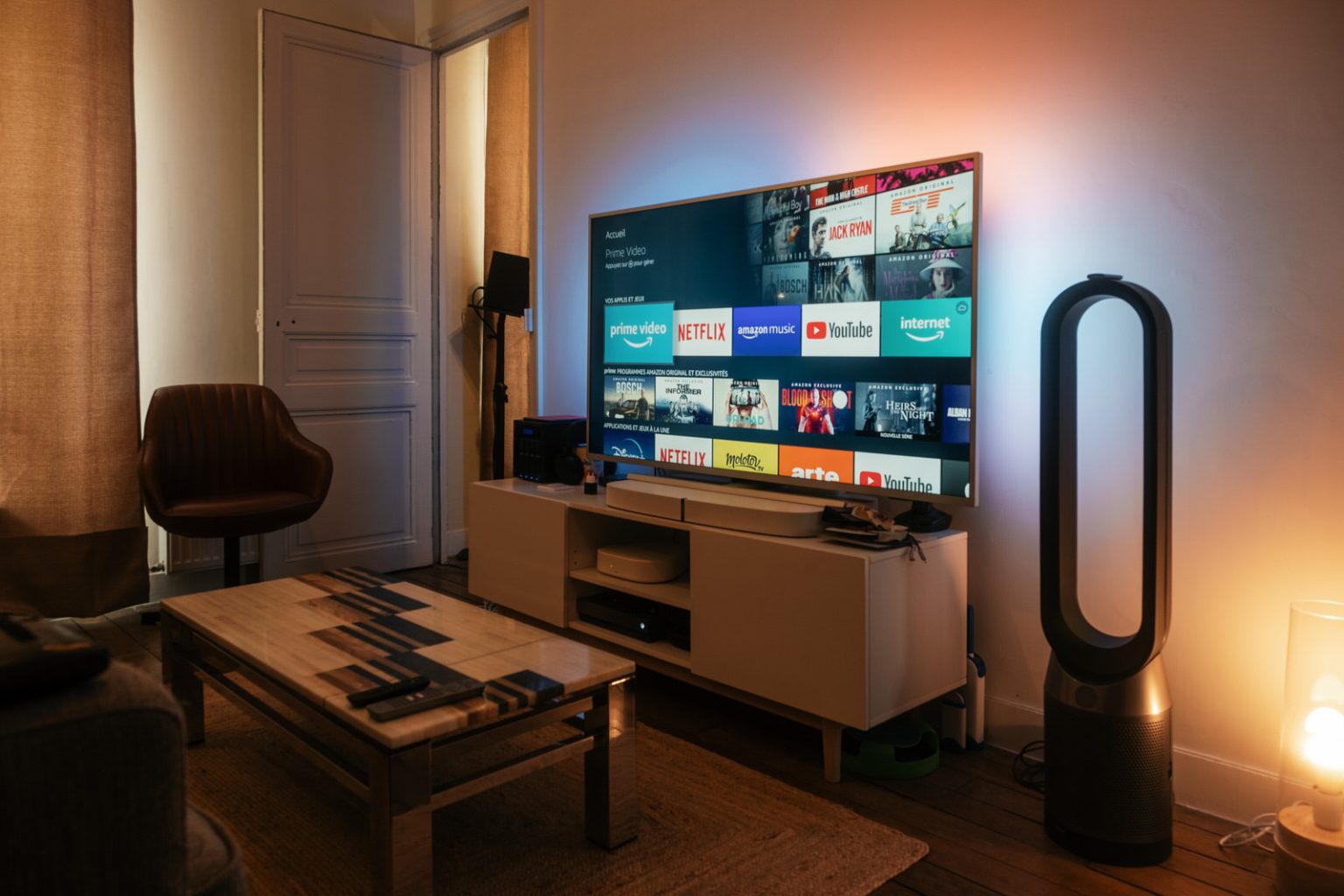 Philips The One : La TV d'ambiance optimale ? - Barbichette.fr